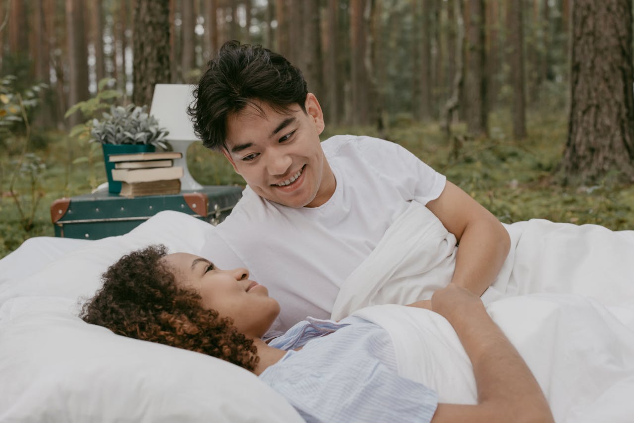 Traveller Sleeping Bag: Sea to Summit vs. Top Competitors